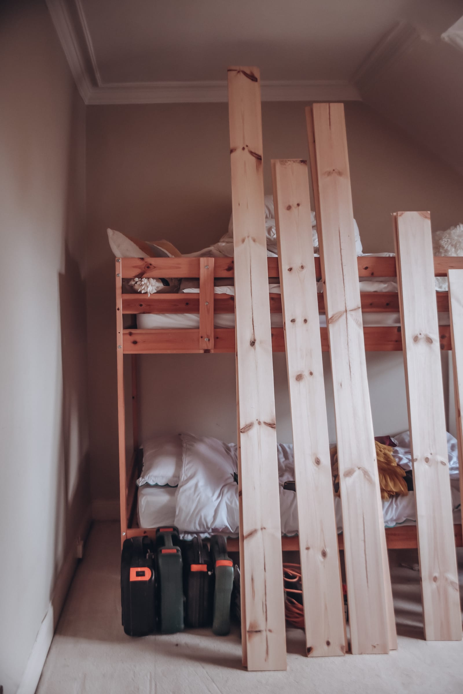 How to DIY the perfect bunkroom with Ikea MYDAL